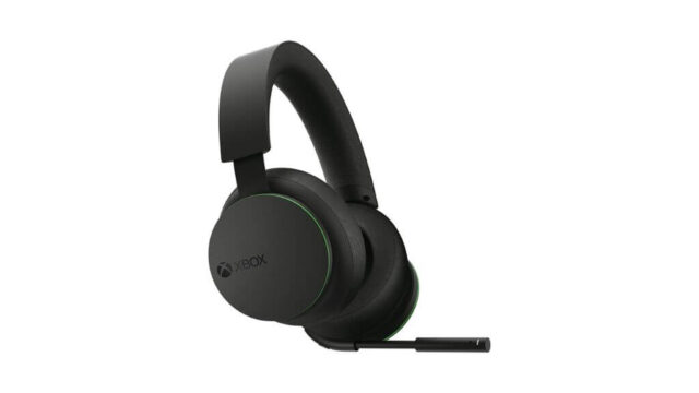Turn On Mic Monitoring on Xbox to Avoid Audio Isolation